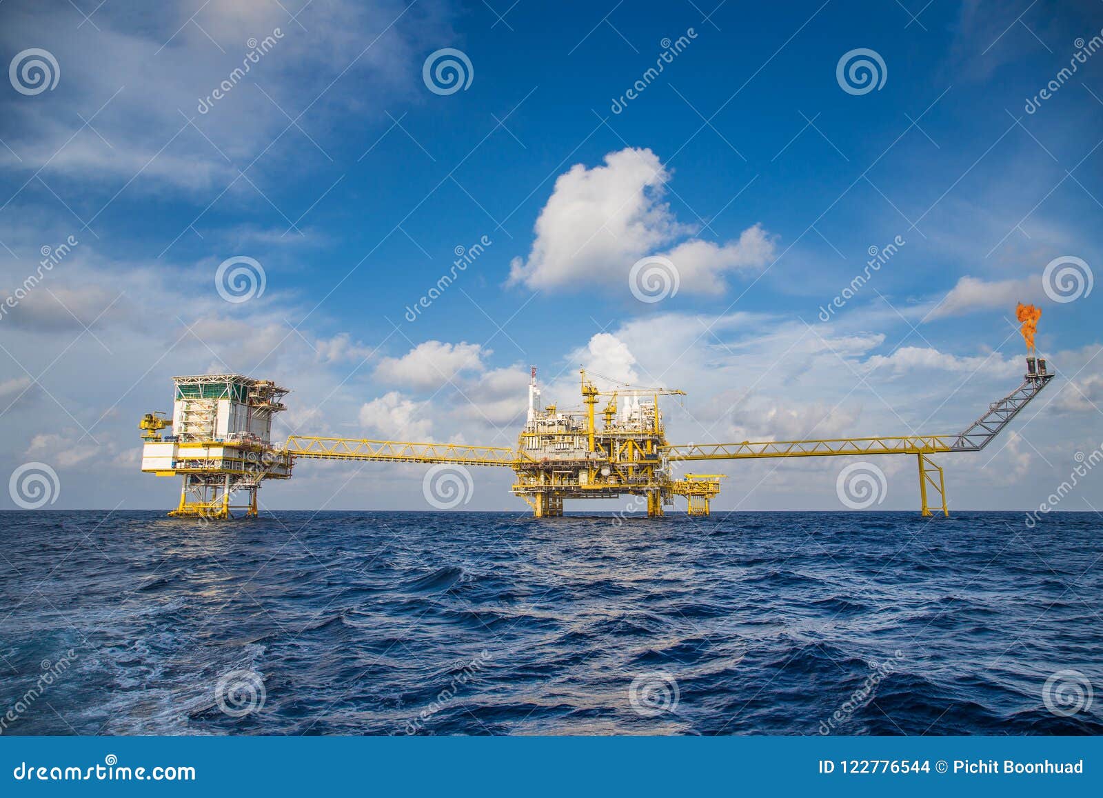 Offshore Oil and Gas Central Processing Platform and Accommodation ...