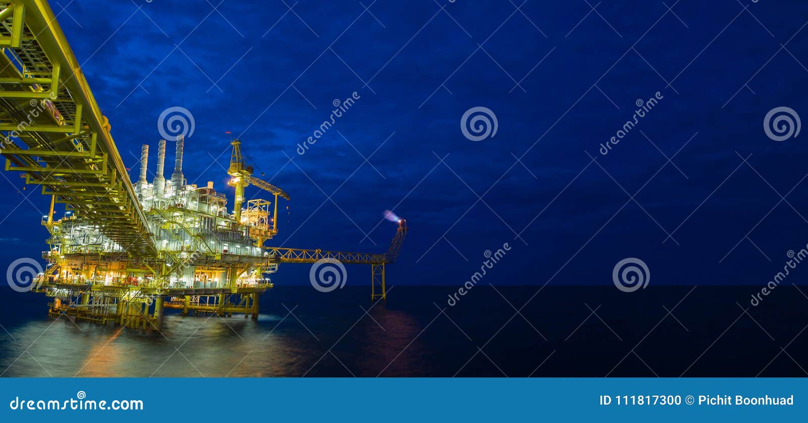 Offshore Oil and Gas Central Processing Platform in the Gulf of ...