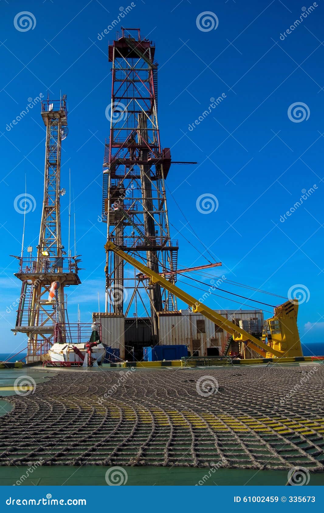 Offshore Oil Production Rig Stock Image - Image of industrial, circle ...