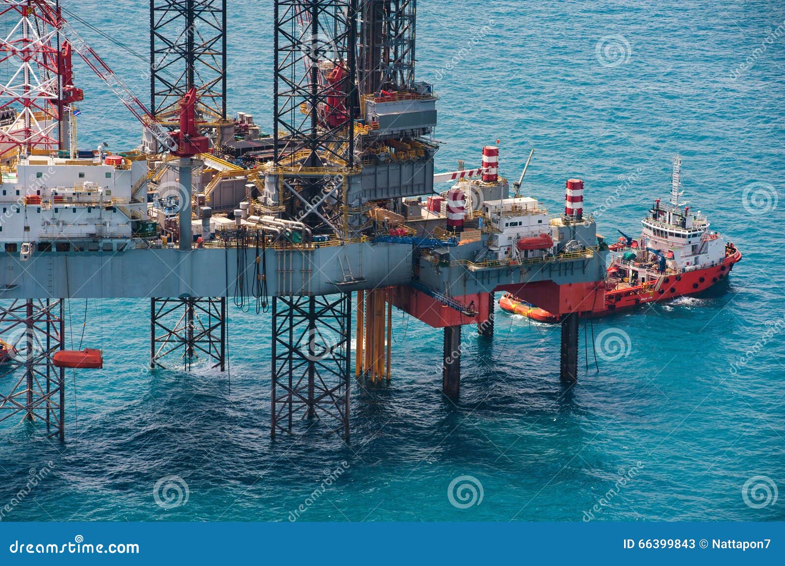 Offshore Oil Rig Drilling Platform Stock Image - Image of channel ...