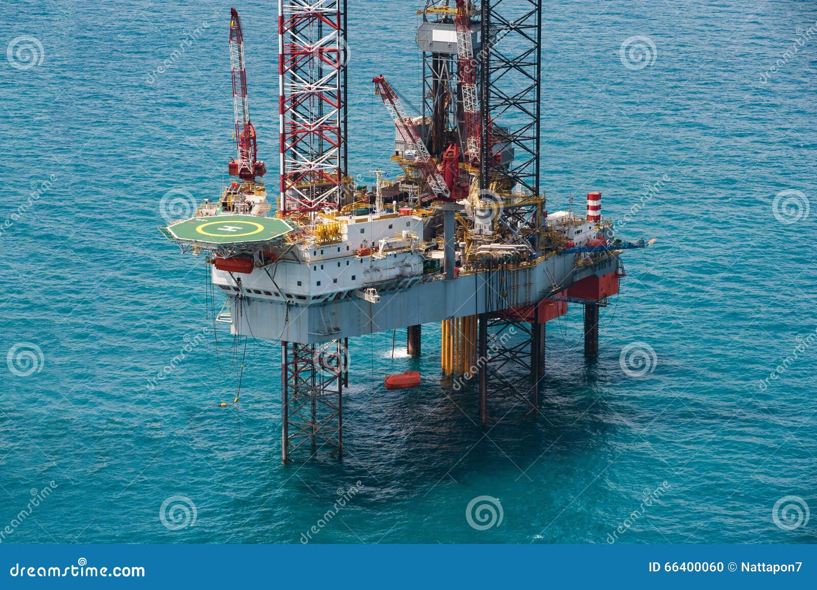 Offshore Oil Rig Drilling Platform Stock Photo - Image of industry ...