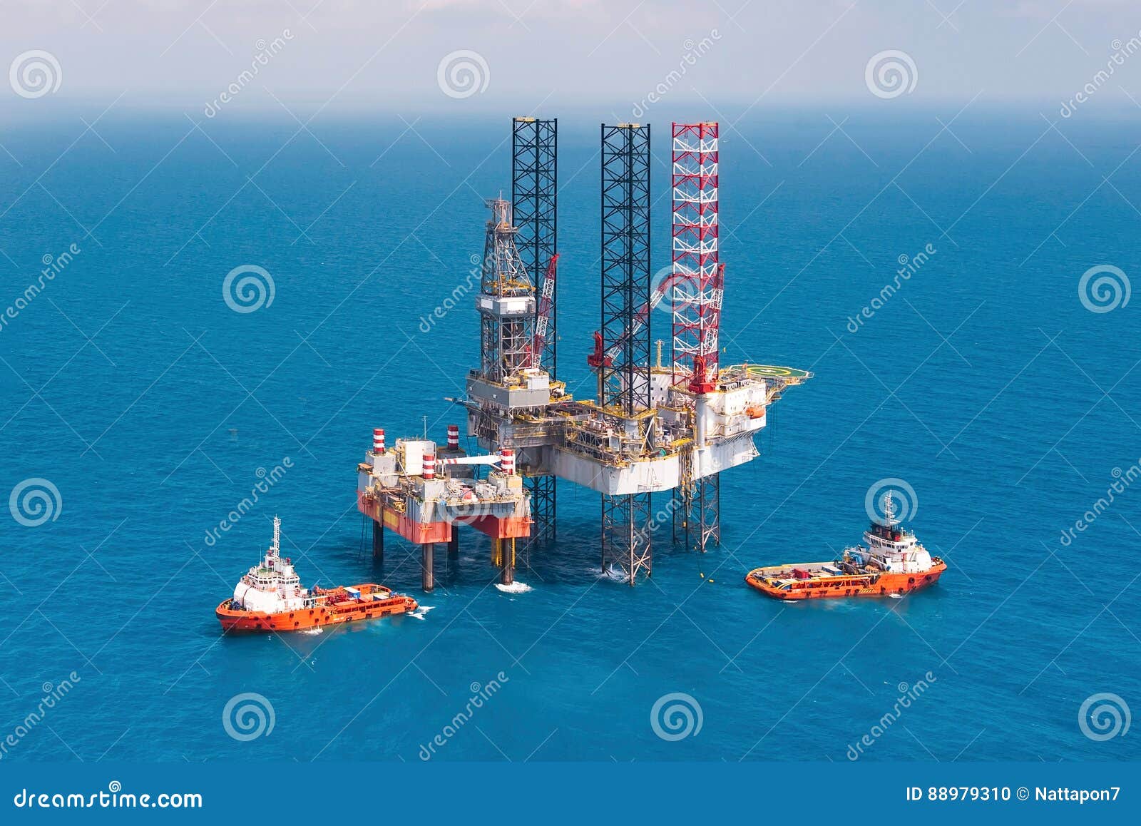 Offshore Oil Rig Drilling Platform Stock Photo - Image of industrial ...