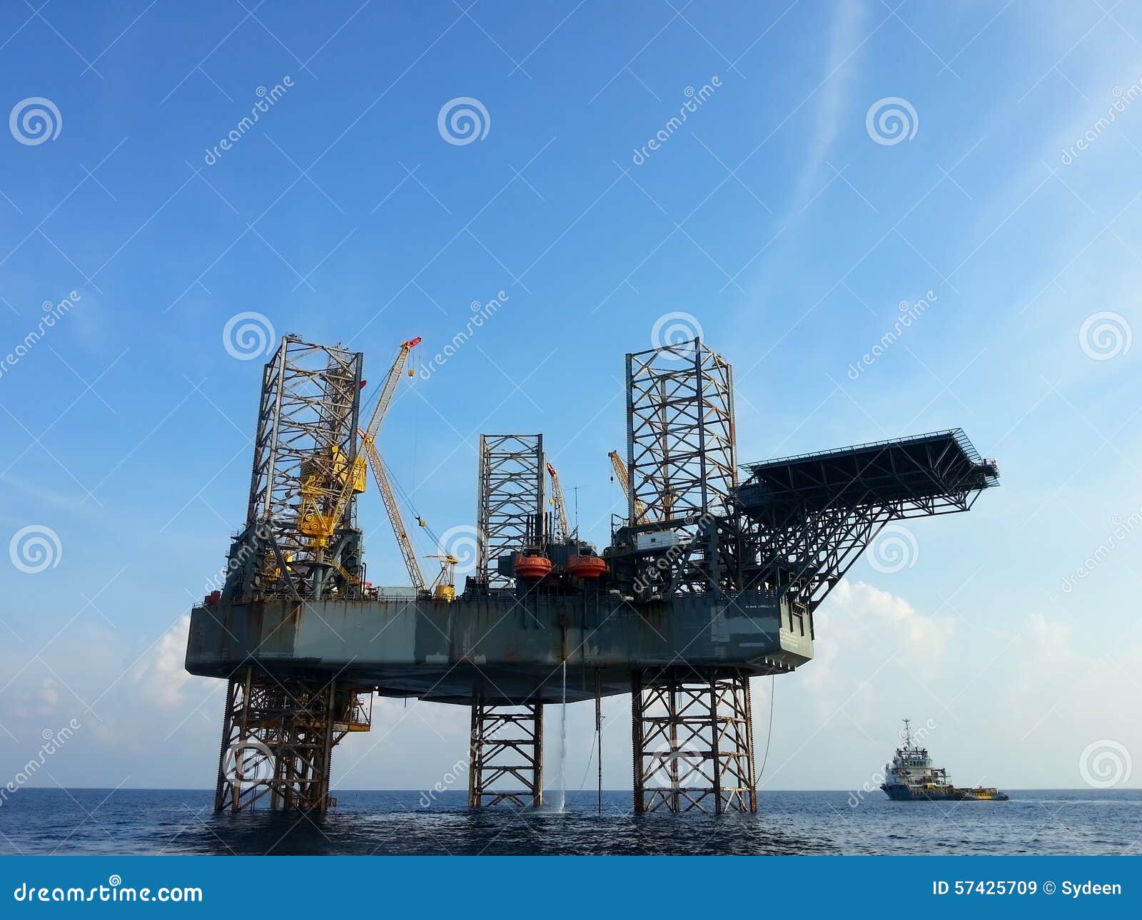 Offshore Oil Rig Drilling Platform Stock Image - Image of water ...