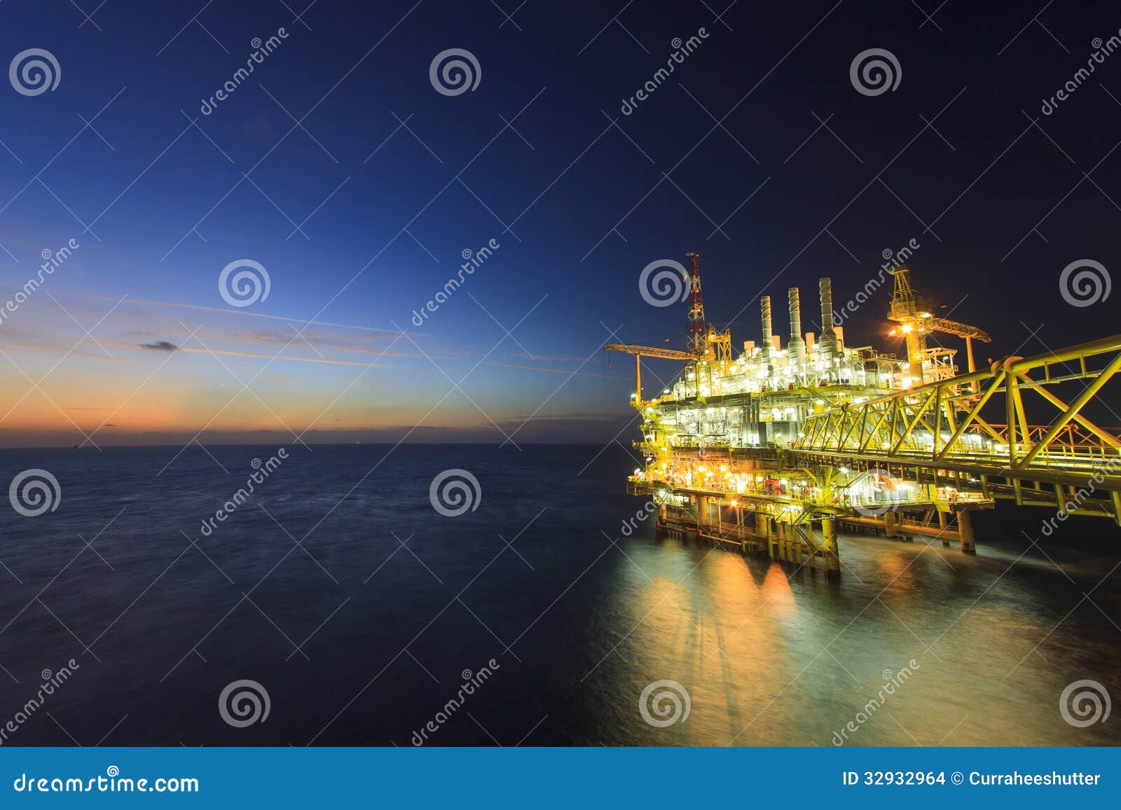 Offshore platform stock photo. Image of derrick, exploration - 32932964