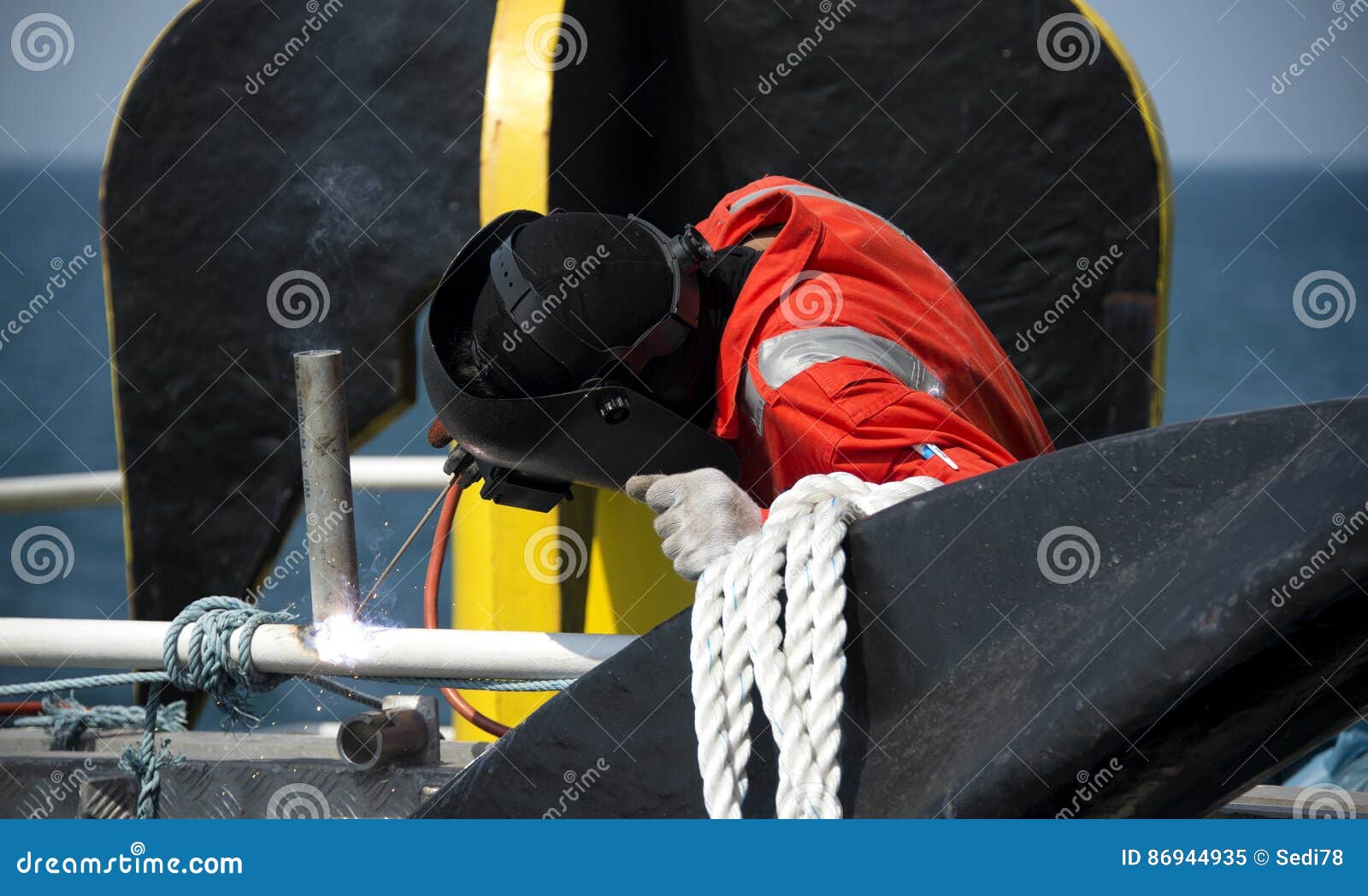 Offshore working on deck editorial image. Image of hotwork - 86944935