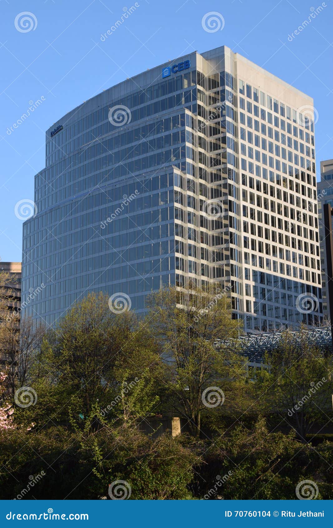 Oficina De Deloitte En Washington, DC Imagen de archivo editorial ...