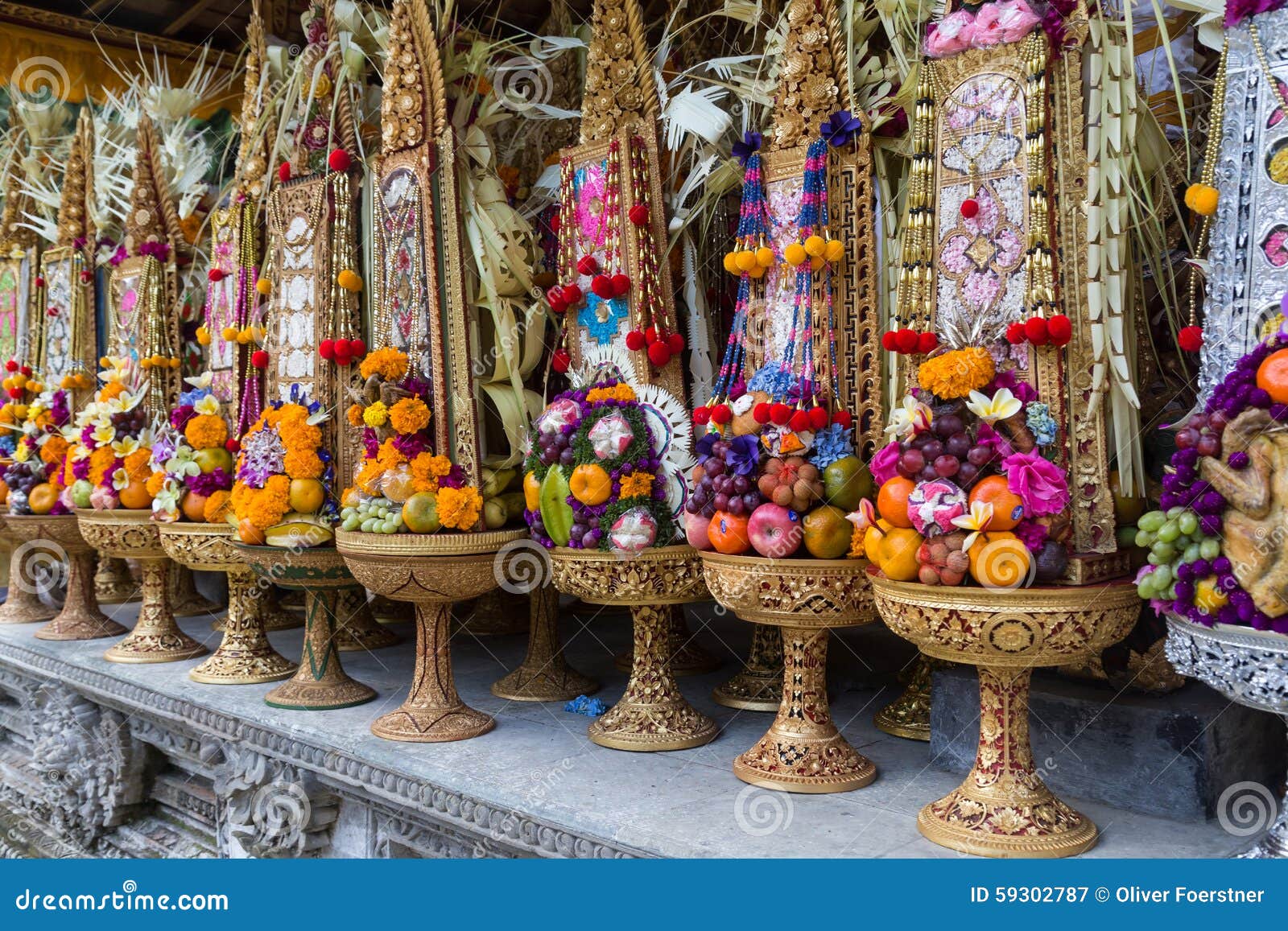 Ofrendas Del Templo De Bali Imagen de archivo - Imagen de recorrido ...