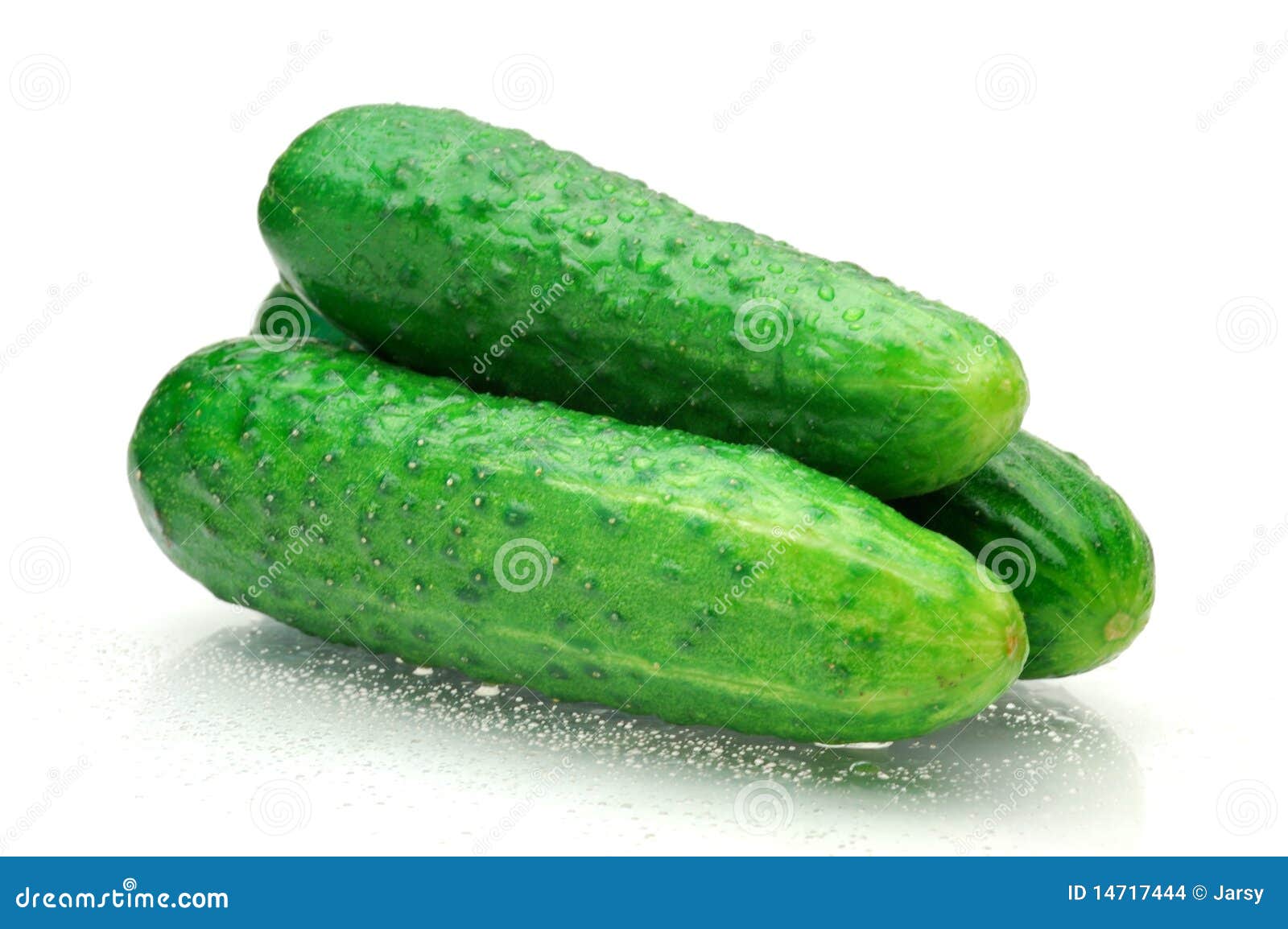Ogórek zdjęcie stock. Obraz złożonej z biały, greenbacks - 14717444