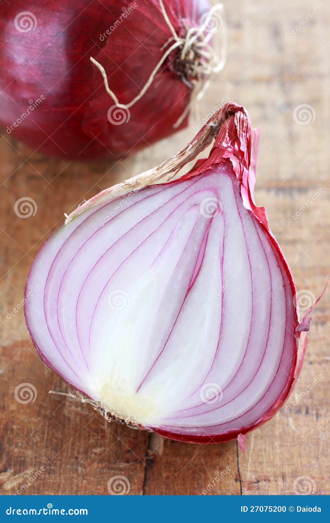 Oignon rouge photo stock. Image du régime, couleur, ampoule - 27075200