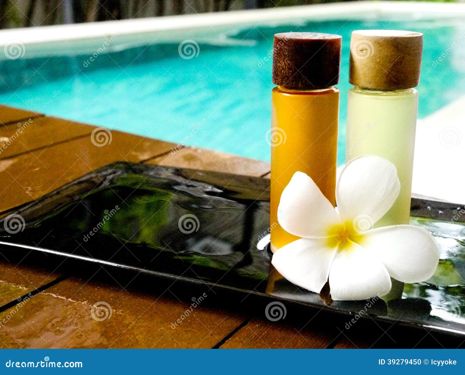 Oil bath stock photo. Image of lifestyle, aromatherapy - 39279450