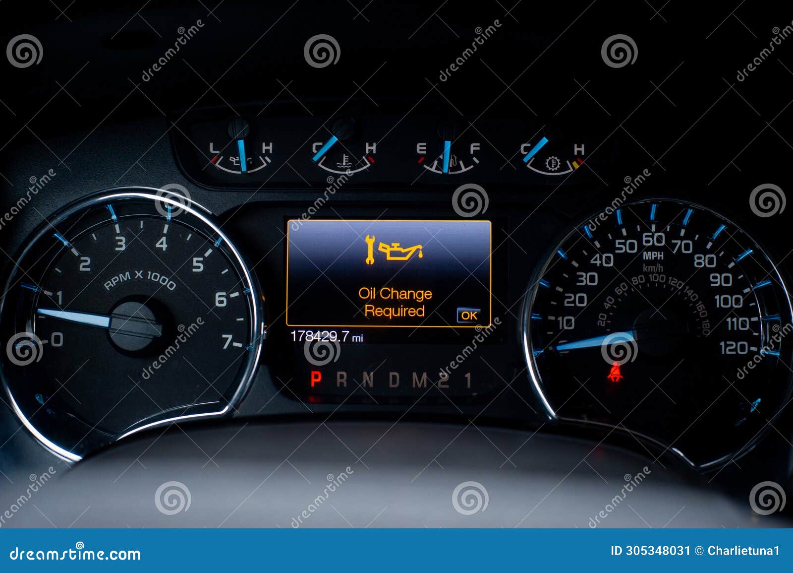 Oil Change Reminder Display Stock Image - Image of dashboard, care ...