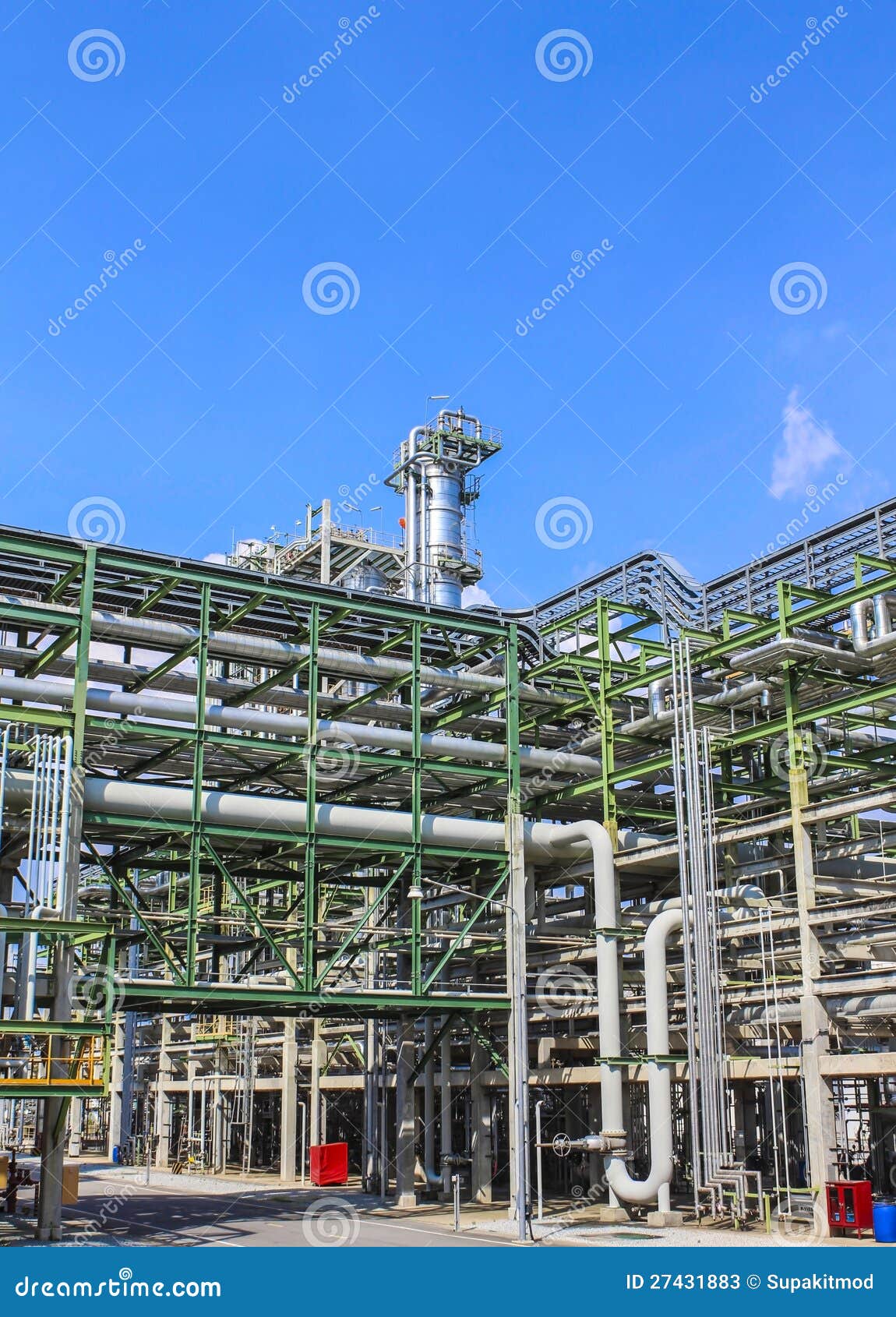 Oil and Chemical Structure Plant Stock Image - Image of heavy, station ...