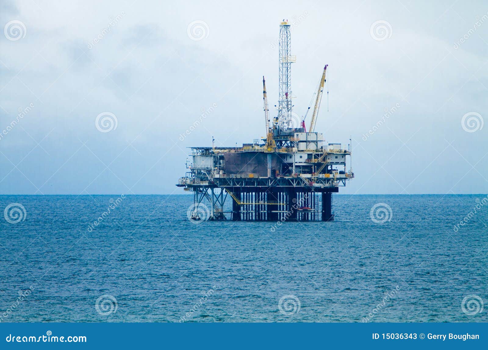 Oil Derrick and Platform on an Overcast Day Stock Image - Image of ...