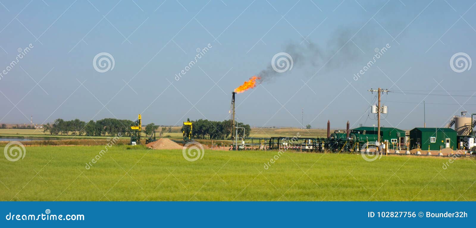 Fracking in north dakota stock photo. Image of blue - 102827756