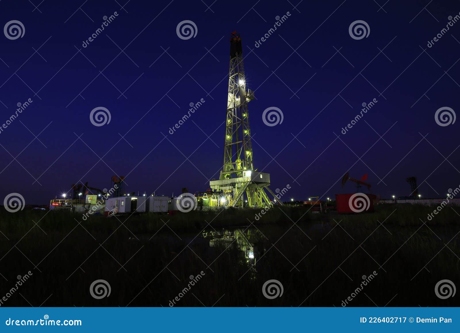Oil Drilling Platform in the Beautiful Night Stock Image - Image of ...