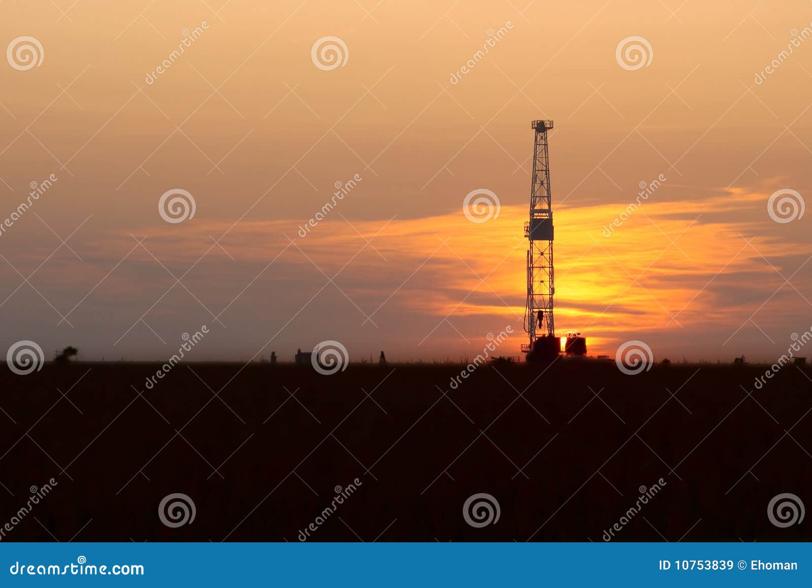 Oil Drilling Rig and Sunset Stock Image - Image of black, energy: 10753839