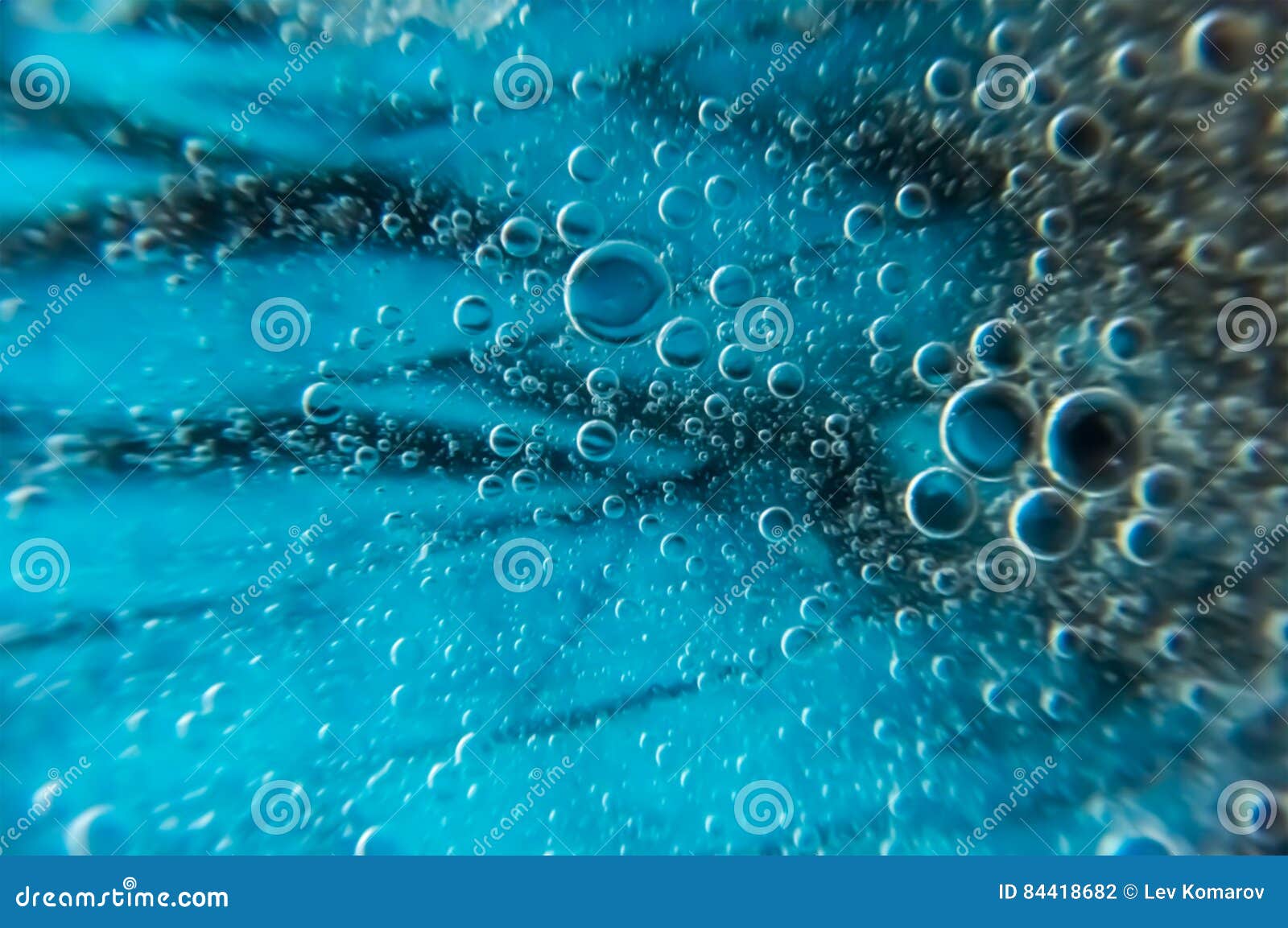 The Oil Droplets in the Water Stock Photo - Image of water, abstract ...