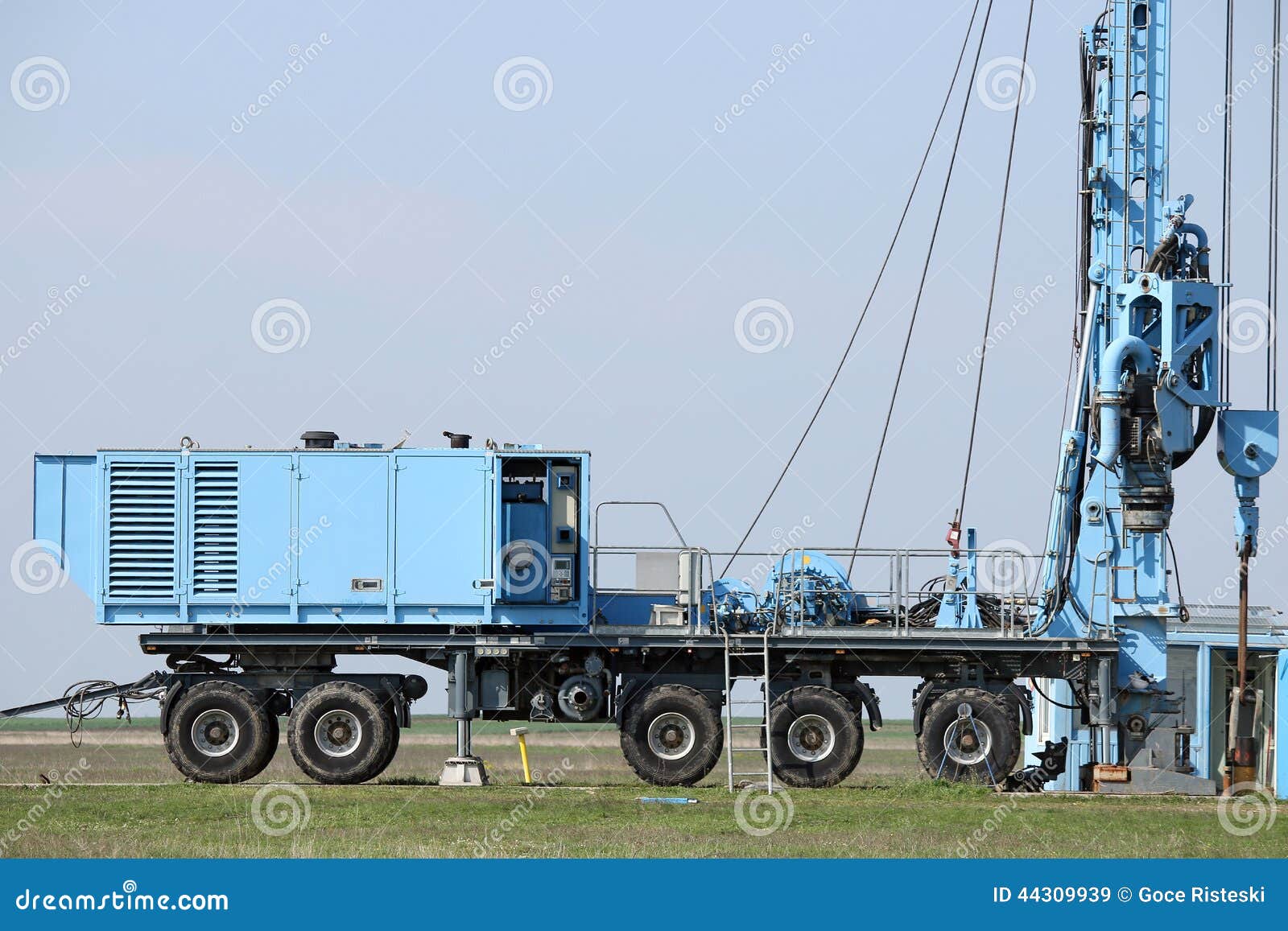Oil Exploration Mobile Drilling Rig Vehicle Stock Image - Image of ...
