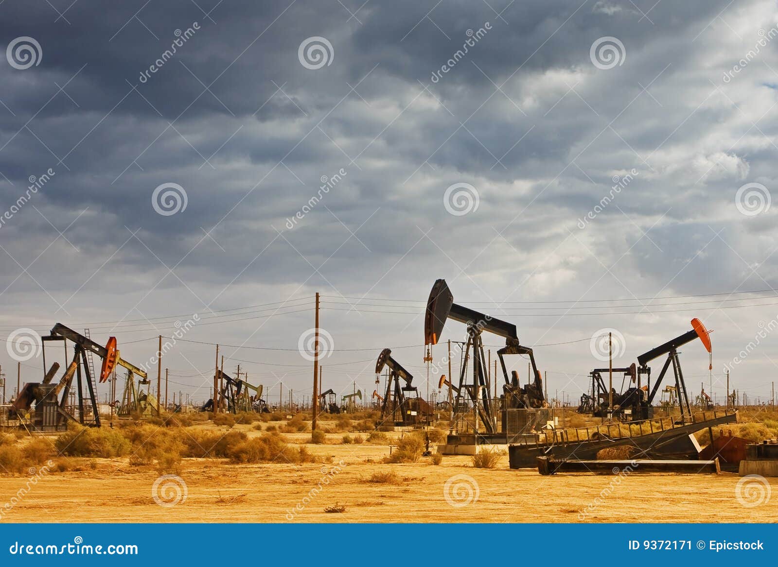 Oil Field in Desert stock image. Image of field, exhaustion - 9372171