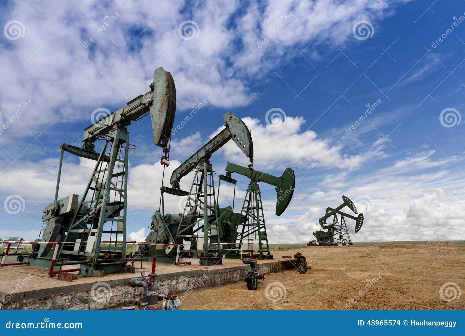 Oil field stock image. Image of exploration, machinery - 43965579