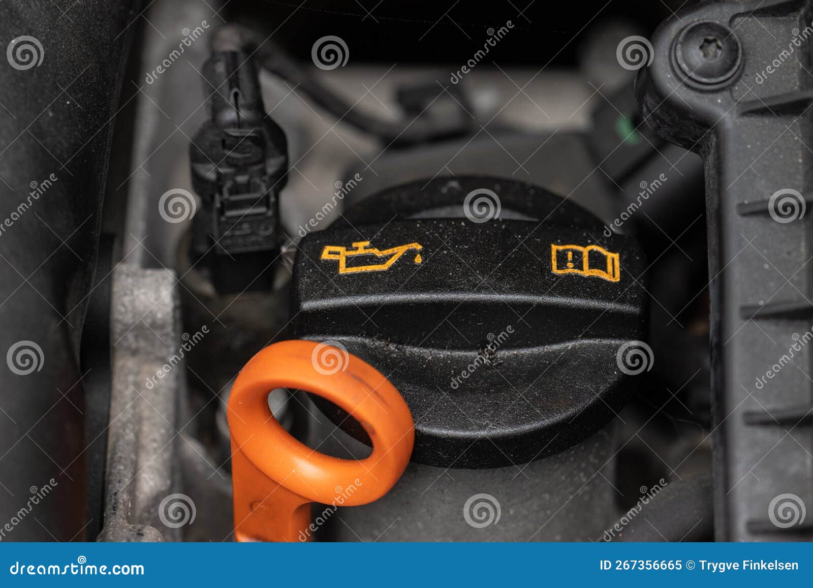 Oil Filler Cap on a Car Engine.. Stock Image - Image of chrome, power ...