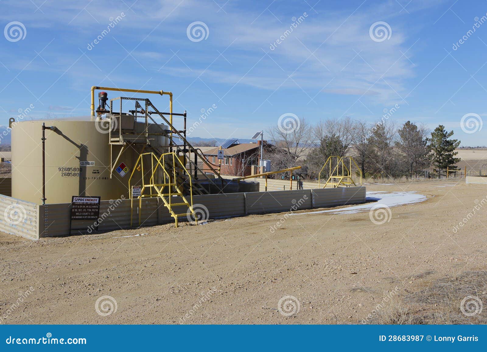 Oil Fracking Rig Close To a Home in Colorado Editorial Photography ...