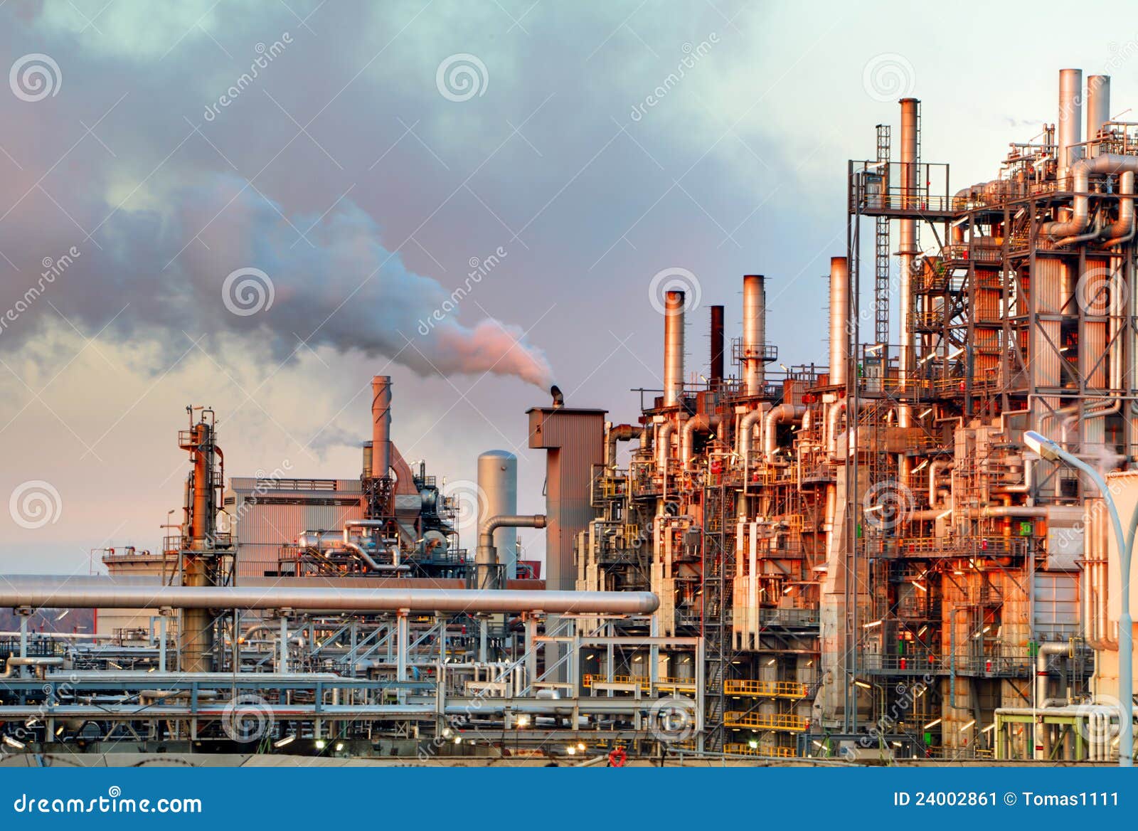 Oil and Gad Storage Tank in Refinery Stock Image - Image of ...