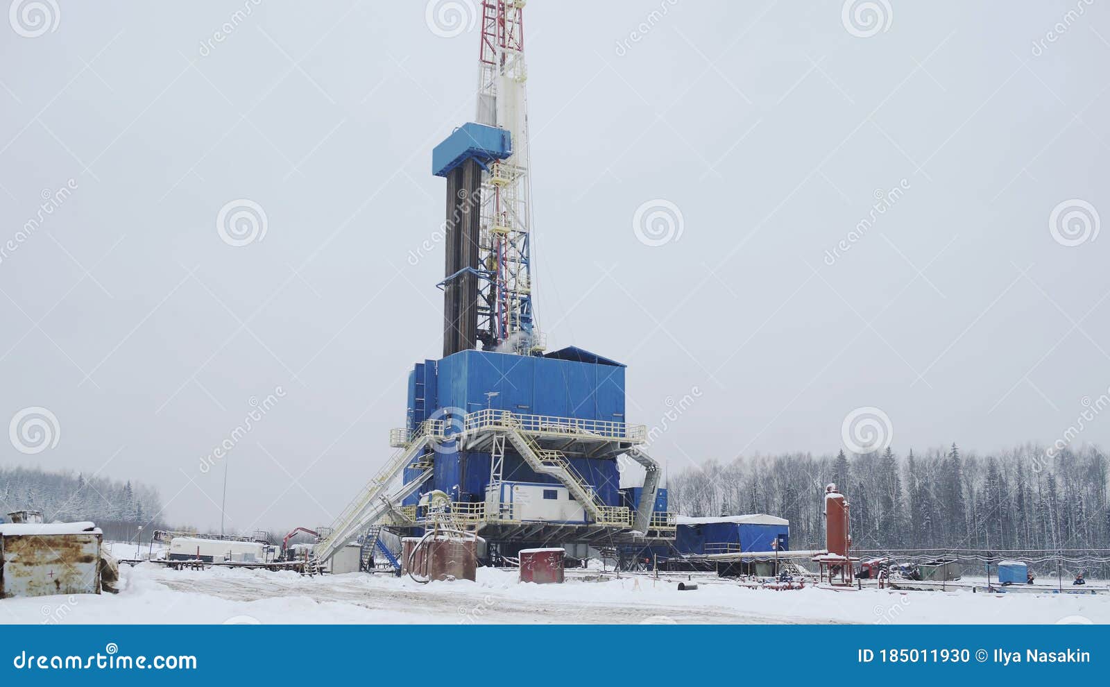 Oil and Gas Drilling Rig in Winter. Oil Drilling Rig Operation on Oil ...
