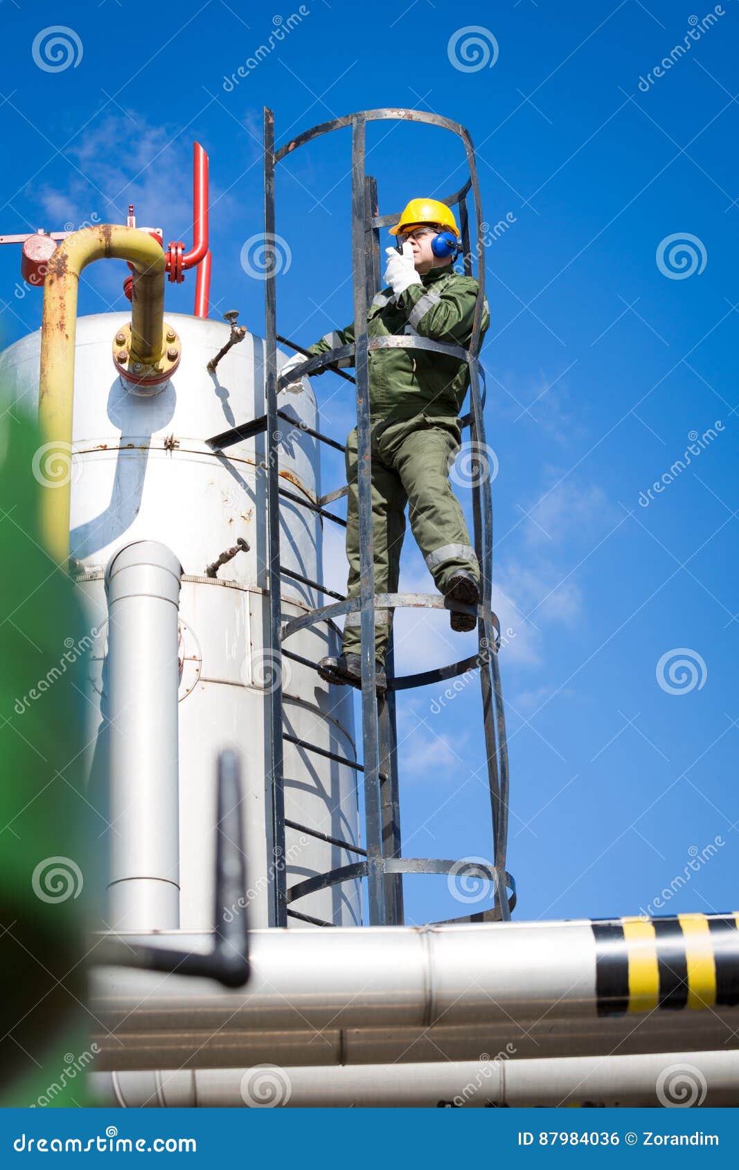 Oil and Gas Industry Worker Stock Photo - Image of environment ...