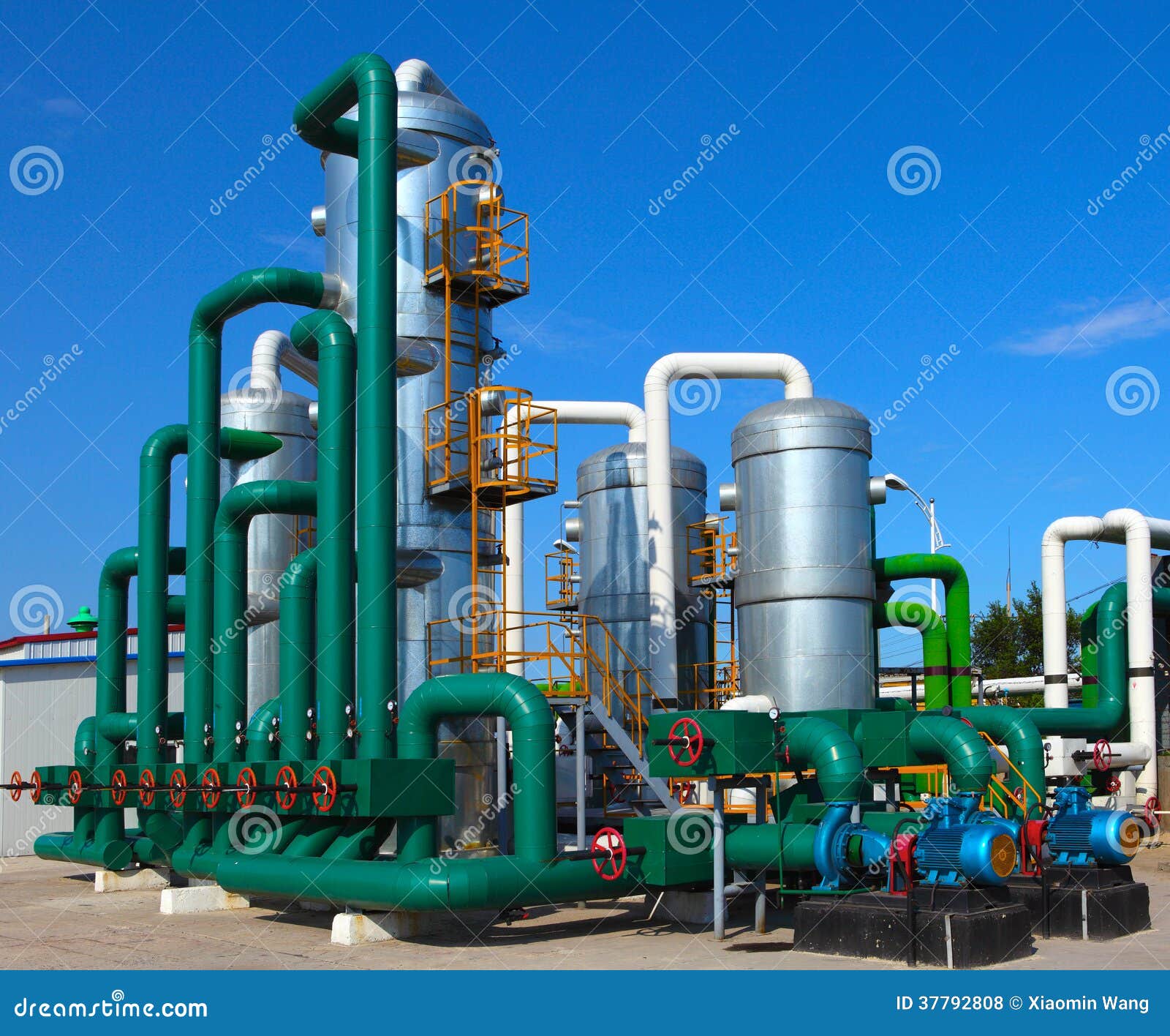 Oil and Gas Processing Plant Stock Photo - Image of factory, production ...