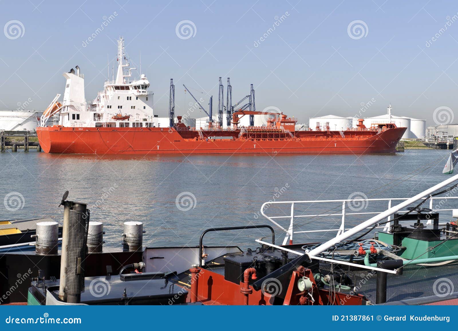Oil and Gas Ship in the Harbor Stock Image - Image of industry ...