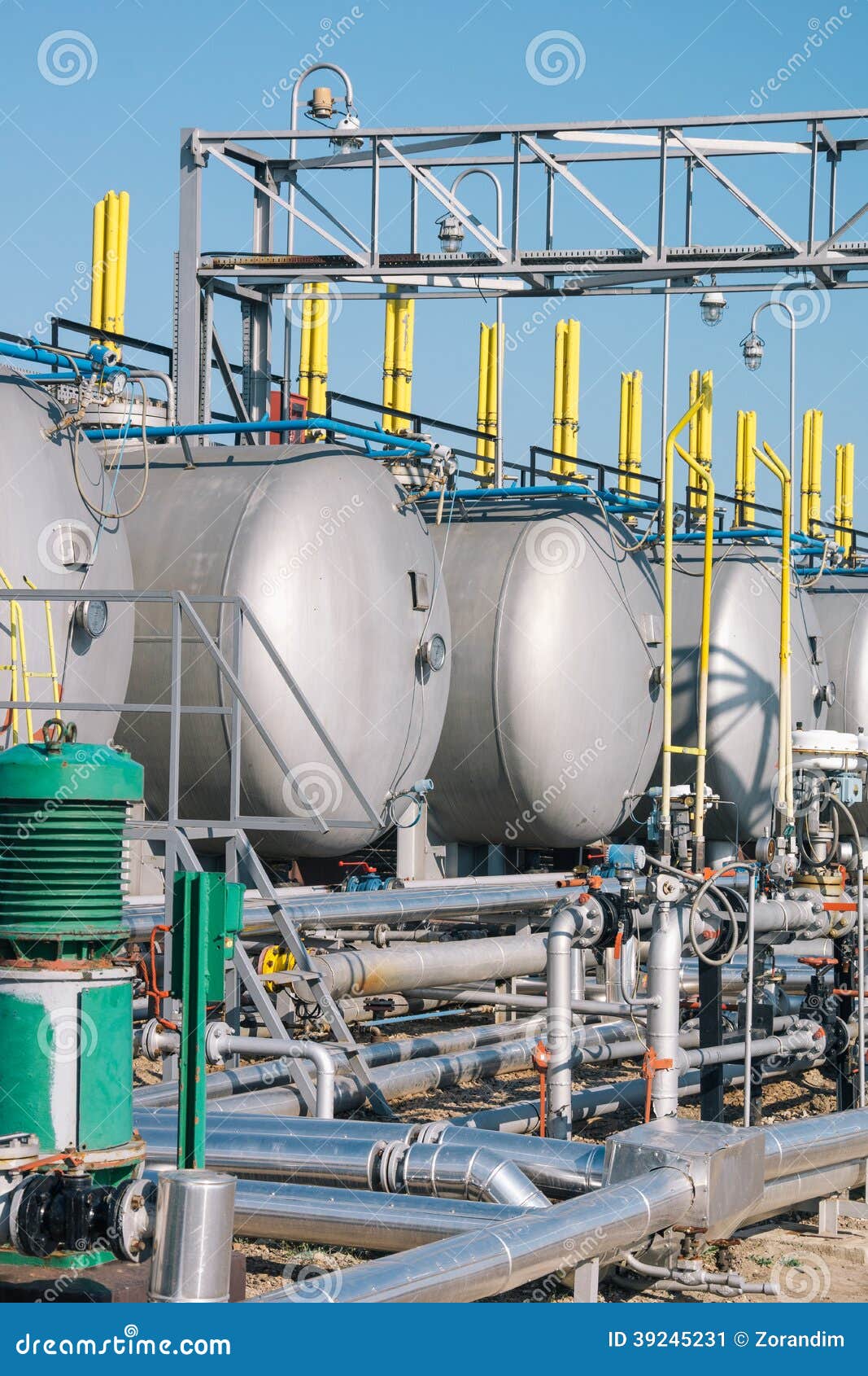 Oil and gas storage tanks stock image. Image of manufacturing - 39245231