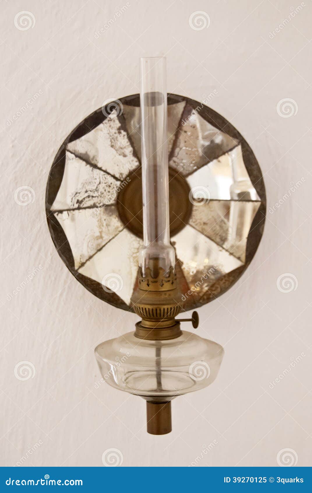 Oil lamp stock image. Image of oillamp, lamp, petrol - 39270125