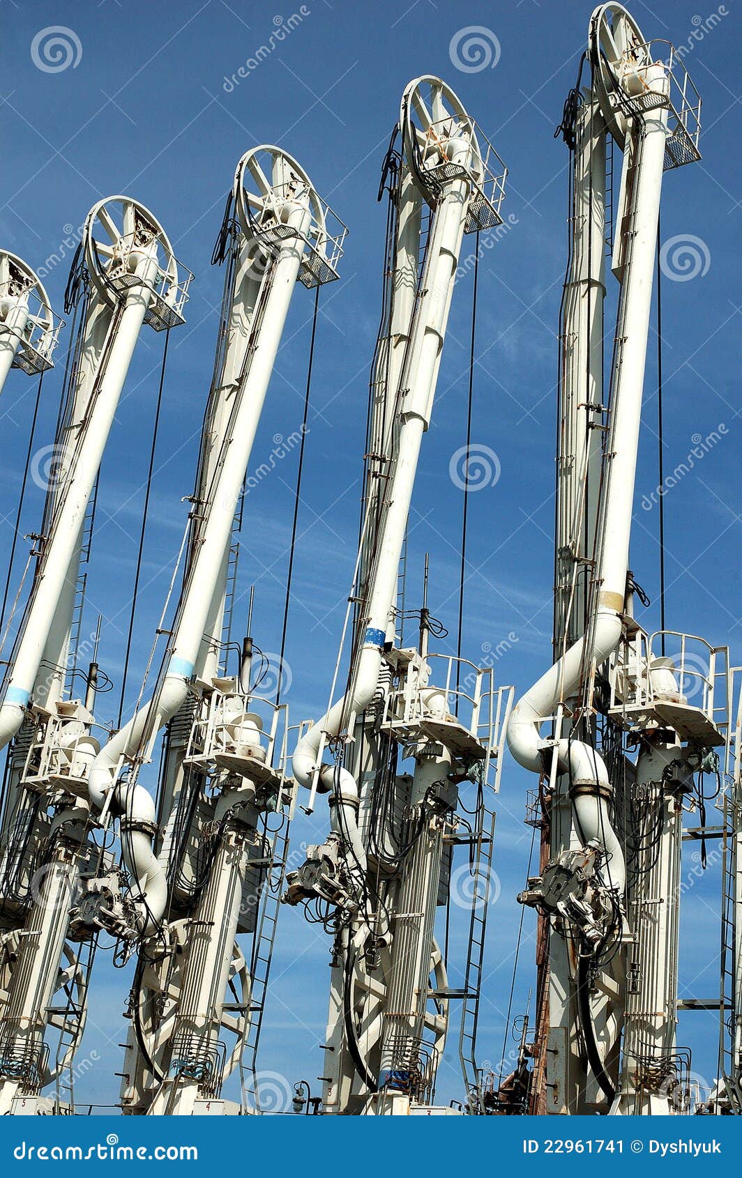 Oil loading sea terminal stock image. Image of pier, freight - 22961741