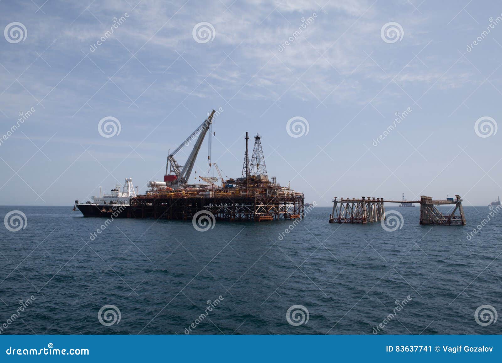 Oil Platform and Tanker Ship Stock Image - Image of offshore, shallow ...
