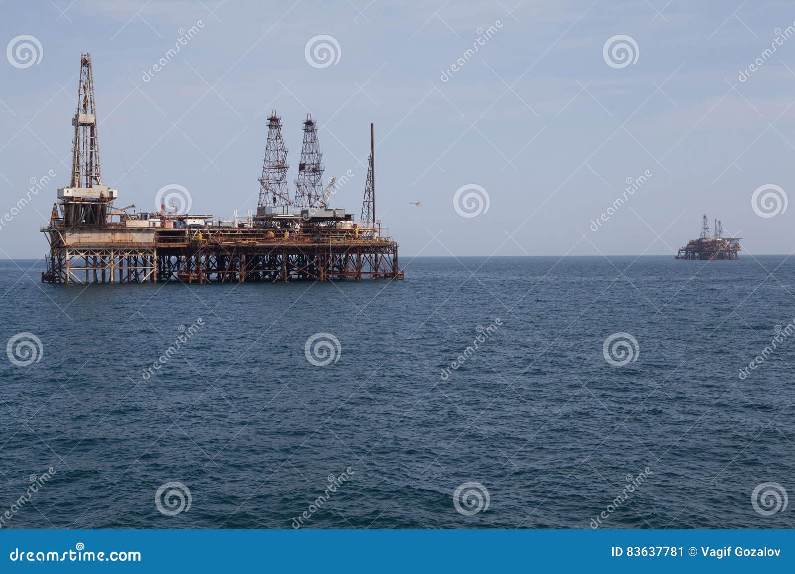 Oil Platform and Tanker Ship Stock Image - Image of gasoline, machinery ...