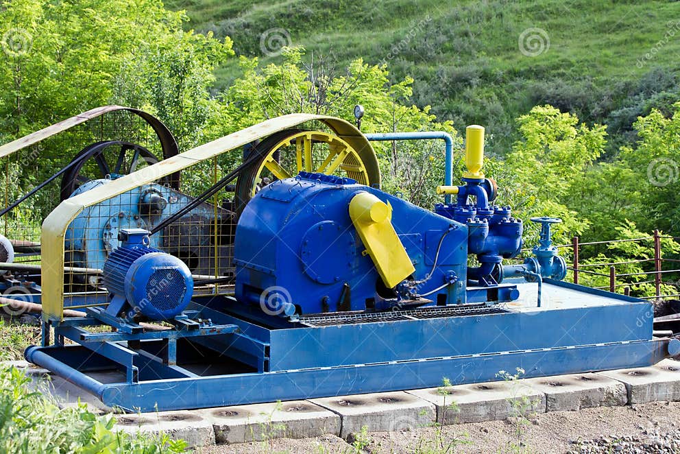 Oil pomp stock photo. Image of liquid, trade, extraction - 20360016