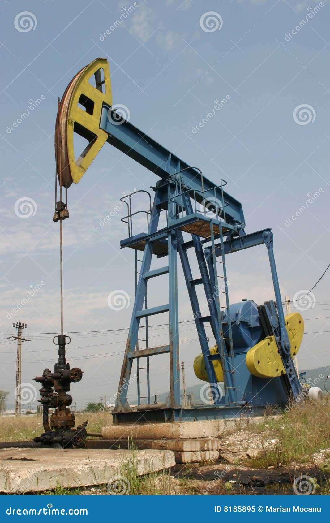 Oil Pomp Stock Photo | CartoonDealer.com #20360016
