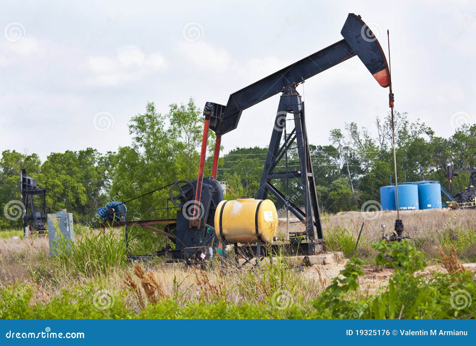 Oil pump in field stock photo. Image of exploration, concept - 19325176