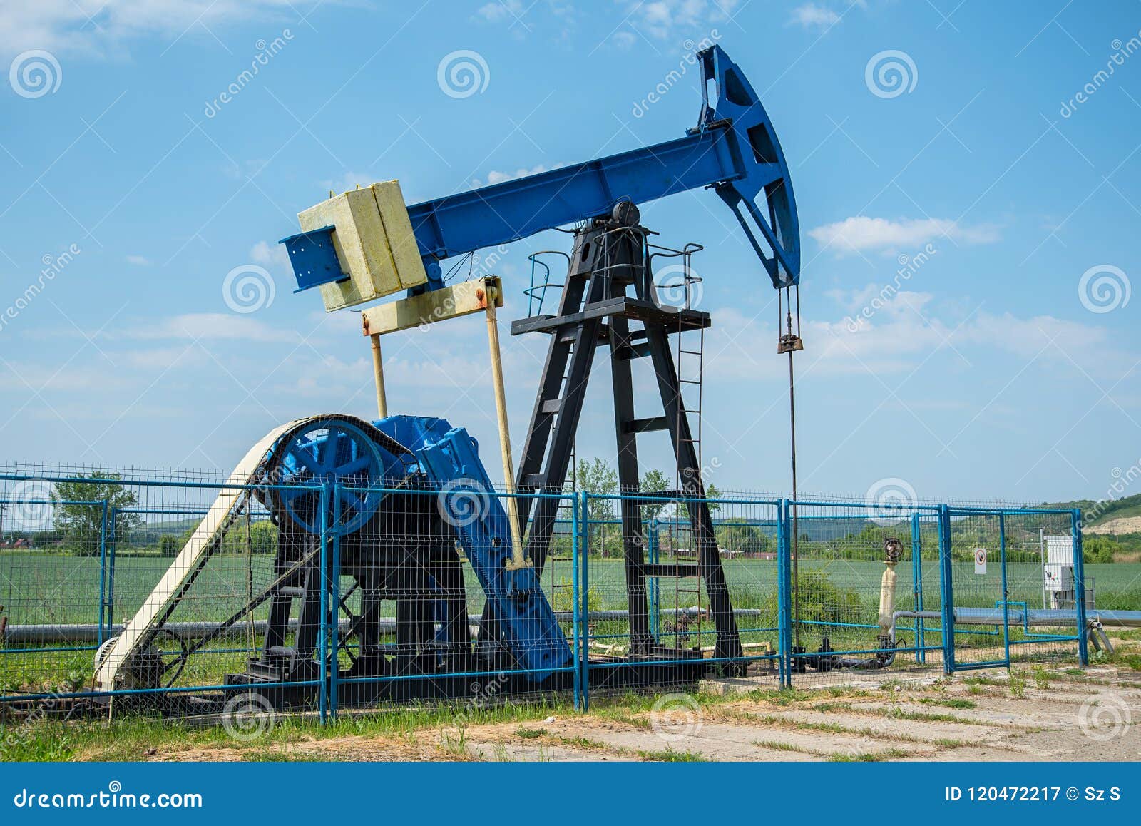 Oil pump machine stock image. Image of platform, environment - 120472217