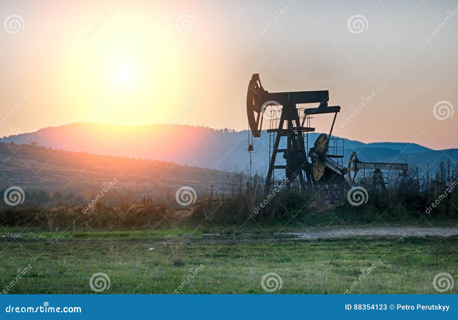 Oil pump on sunset stock image. Image of crude, industry - 88354123