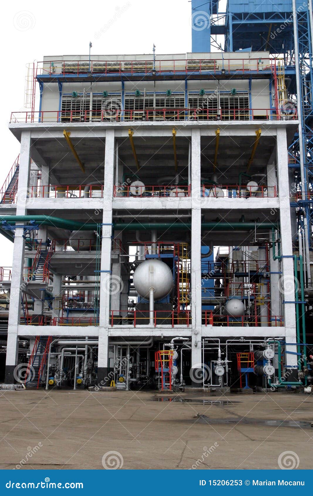 Oil refinery stock image. Image of facility, tracks, storage - 15206253