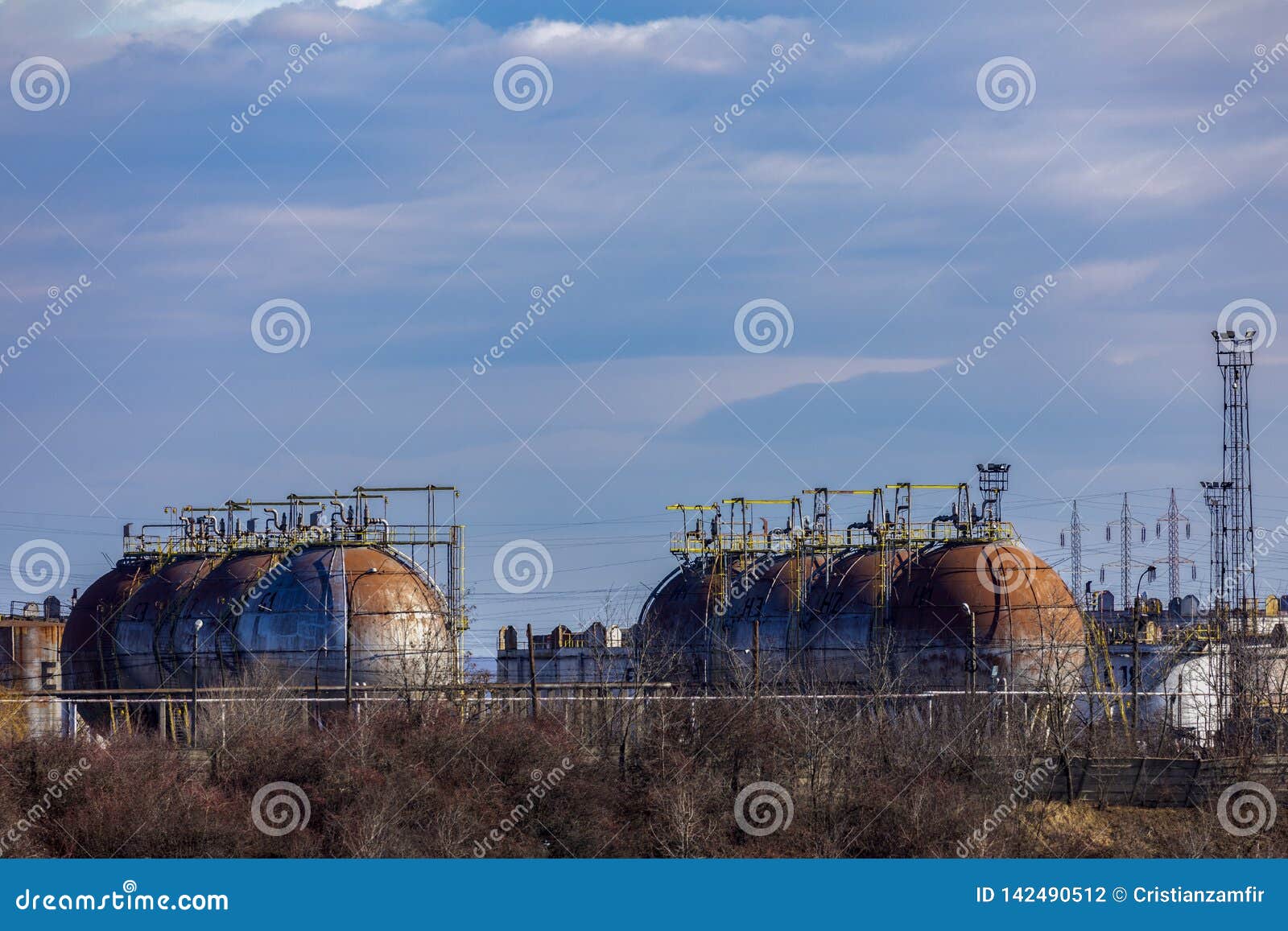 Oil Refinery with Facilities Stock Photo - Image of fuel, growth: 142490512