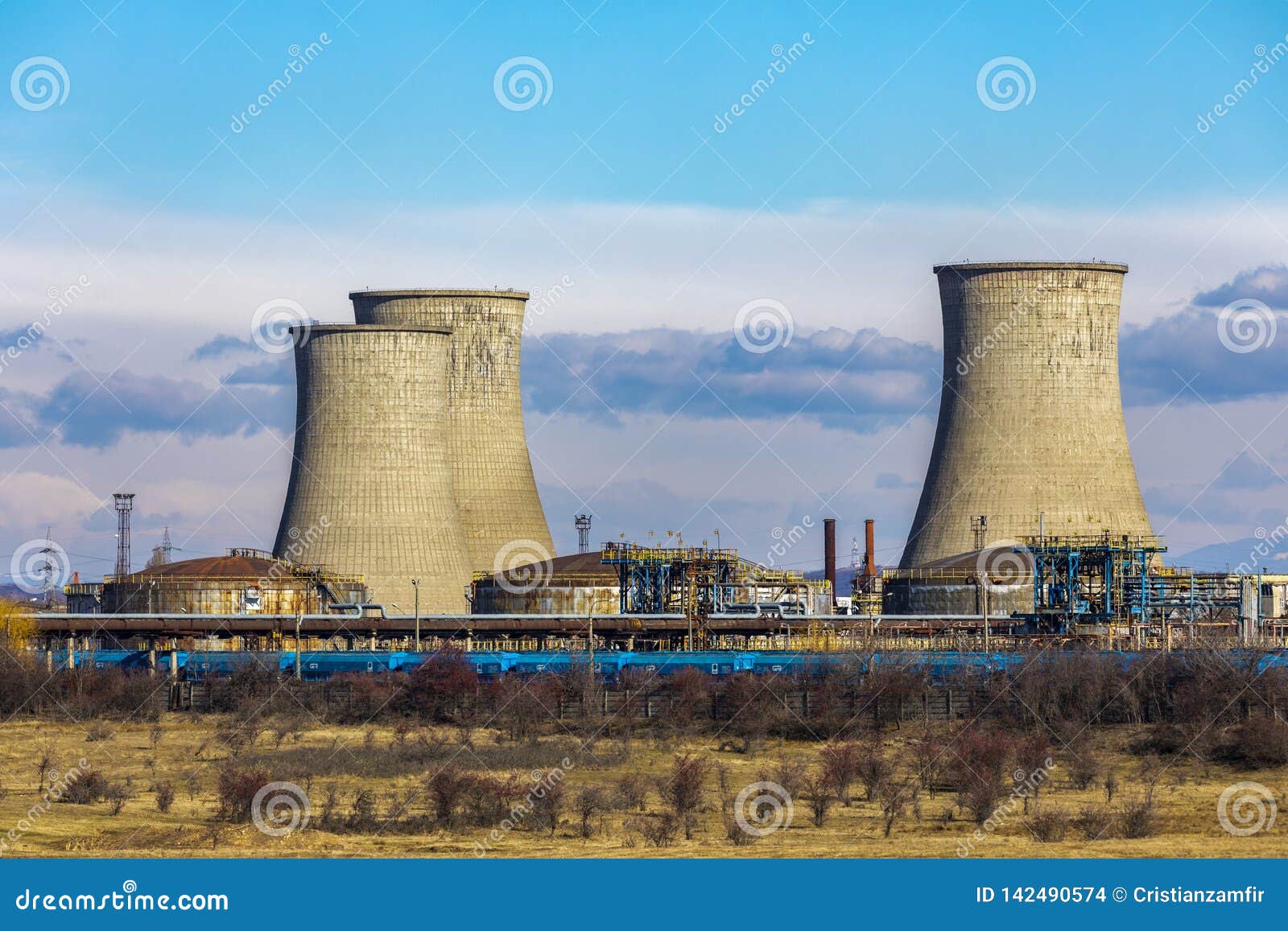 Oil Refinery with Facilities Stock Photo - Image of petrochemical ...