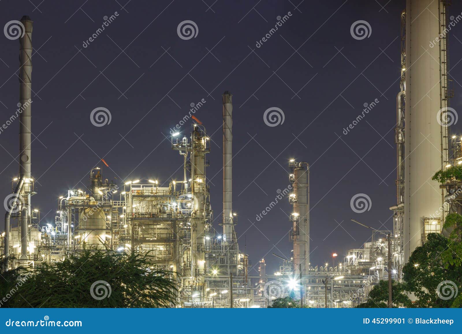 Oil Refinery Industry Night Stock Image - Image of industrial, chimney ...