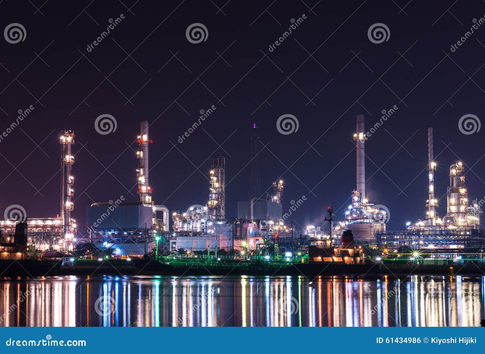 Oil Refinery at Night, Heavy Industry Scene Stock Photo - Image of ...