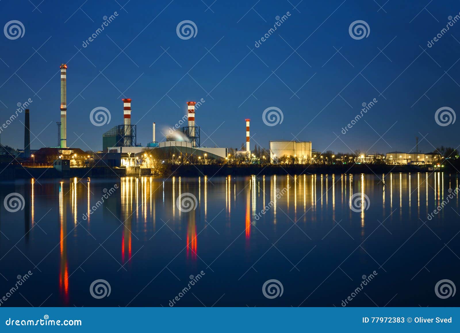 Oil Refinery at night stock image. Image of dark, architecture - 77972383