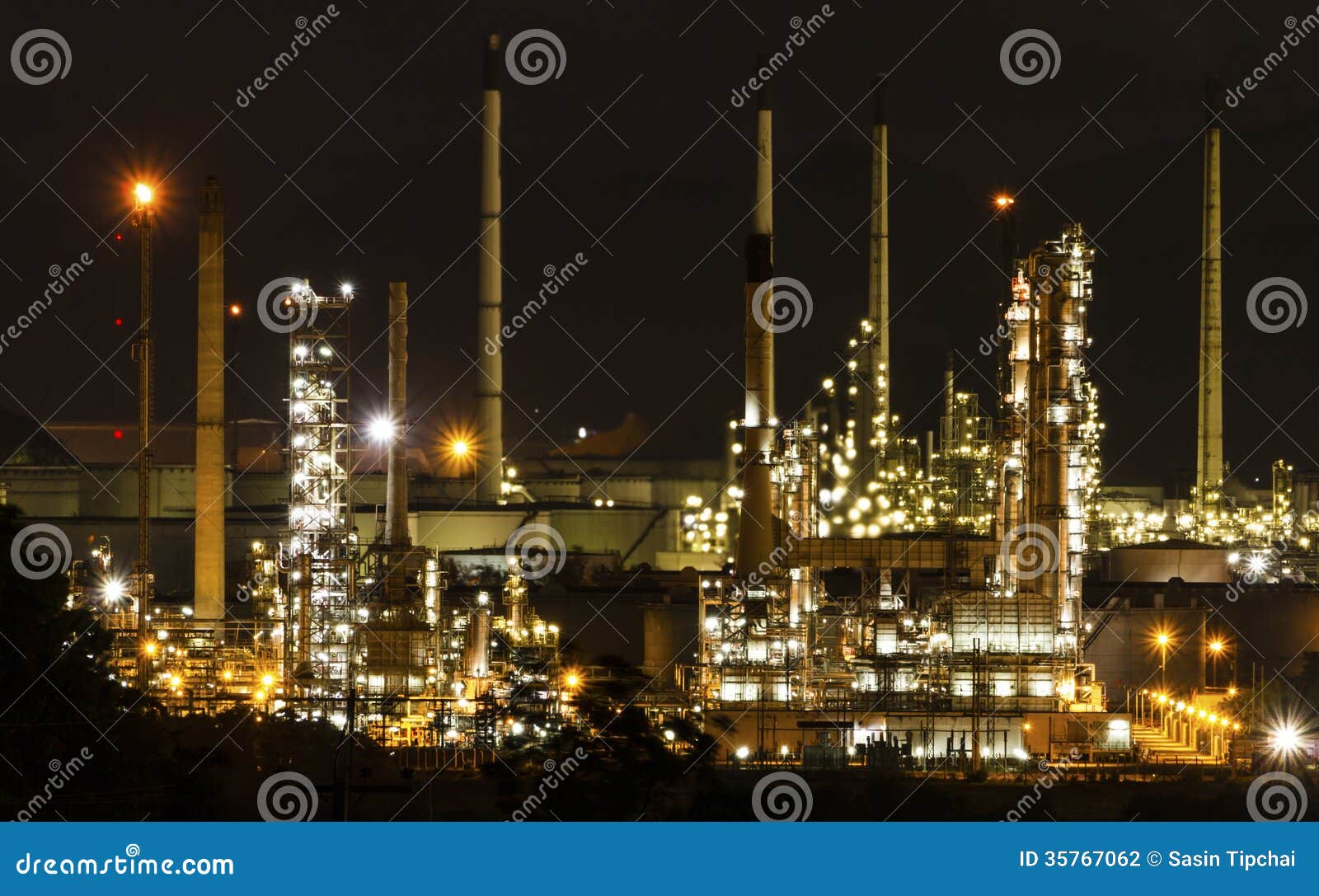 Oil refinery plant stock photo. Image of factory, field - 35767062
