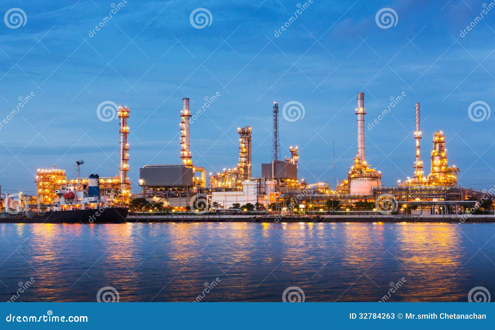 Oil refinery plant stock image. Image of environment - 32784263