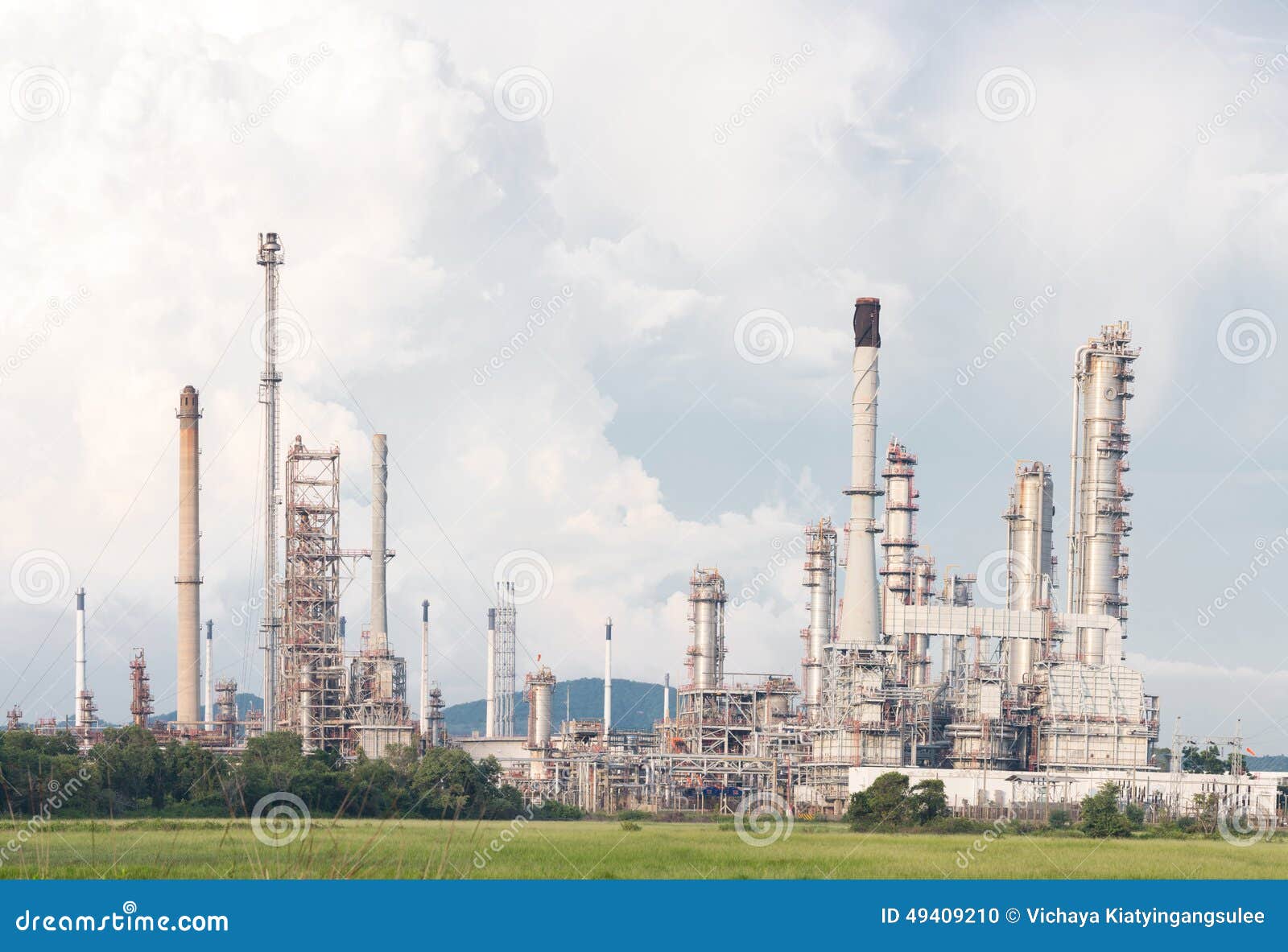 Oil Refinery Plant stock photo. Image of carbon, refinery - 49409210